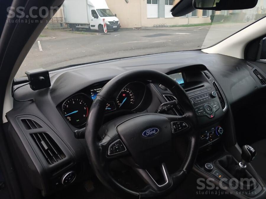 Blue Ford Focus 2015 in Riga, with an engine capacity of 1.60 L and mileage of 280 thousand km for 3700 €, photo 9 on AUTOMOTO.COM.LV