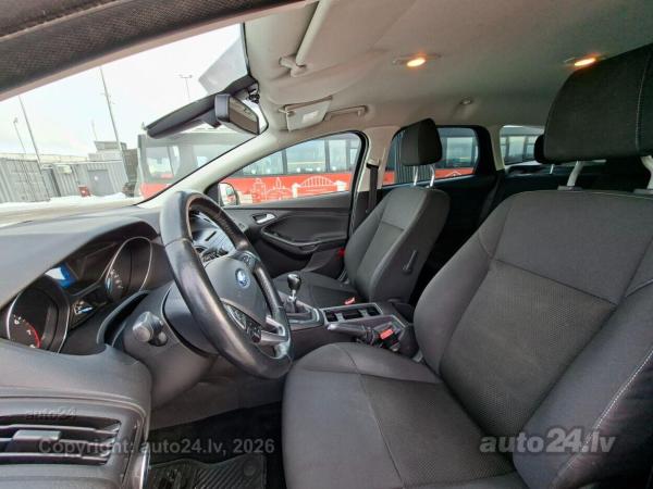 Zils Ford Focus 2016 Tartu, ar dzinēja tilpumu 1.00 L un nobraukumu 116 tūkst. km par 5499 €, foto 8 vietnē AUTOMOTO.COM.LV