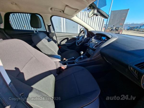 Blue Ford Focus 2016 in Tartu, with an engine capacity of 0.00 L and mileage of 116 thousand km for 5399 €, photo 9 on AUTOMOTO.COM.LV