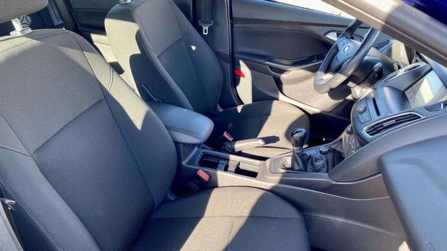 Zils Ford Focus 2016 Marijampole, ar dzinēja tilpumu 1.00 L un nobraukumu 85 tūkst. km par 5300 €, foto 8 vietnē AUTOMOTO.COM.LV