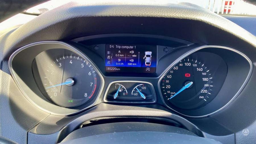 Zils Ford Focus 2016 Marijampole, ar dzinēja tilpumu 1.00 L un nobraukumu 85 tūkst. km par 5300 €, foto 19 vietnē AUTOMOTO.COM.LV
