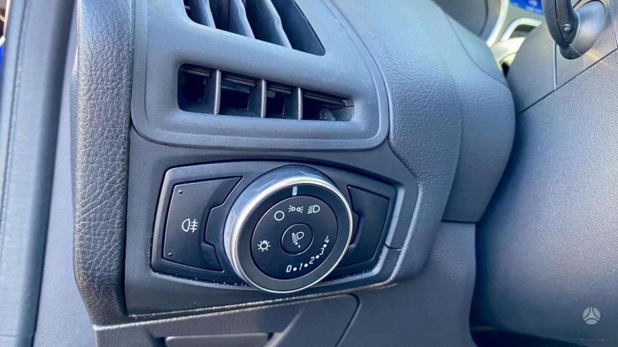 Zils Ford Focus 2016 Marijampole, ar dzinēja tilpumu 1.00 L un nobraukumu 85 tūkst. km par 5300 €, foto 21 vietnē AUTOMOTO.COM.LV