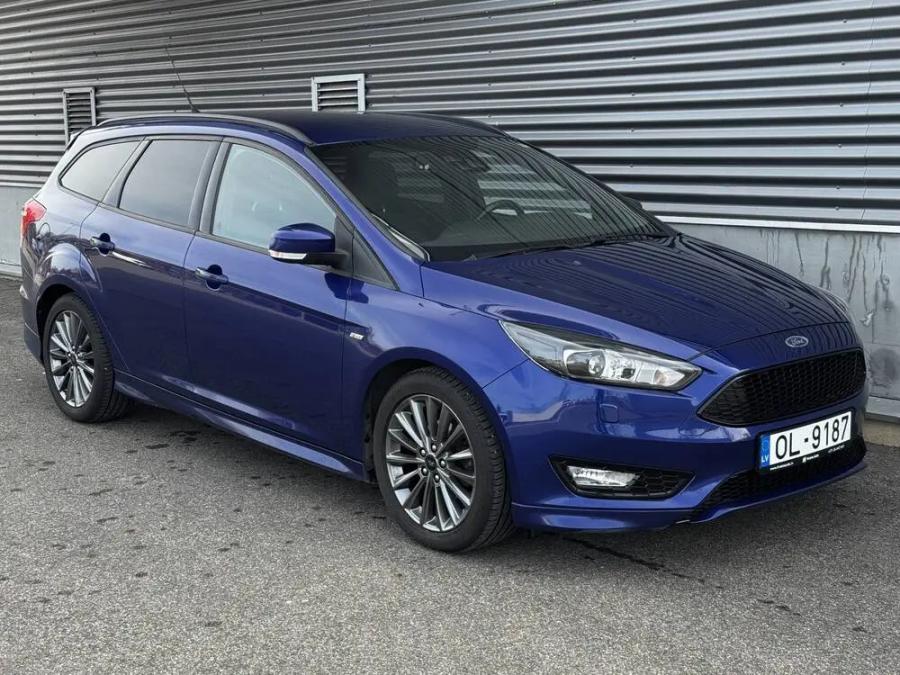 Blue Ford Focus 2017 in Riga, with an engine capacity of 1.00 L and mileage of 156 thousand km for 7900 €, photo 8 on AUTOMOTO.COM.LV