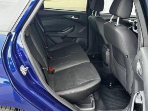 Blue Ford Focus 2017 in Riga, with an engine capacity of 1.00 L and mileage of 156 thousand km for 7900 €, photo 12 on AUTOMOTO.COM.LV
