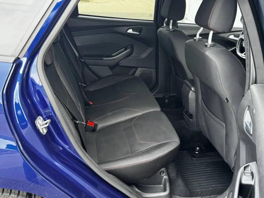 Blue Ford Focus 2017 in Riga, with an engine capacity of 1.00 L and mileage of 156 thousand km for 7900 €, photo 12 on AUTOMOTO.COM.LV