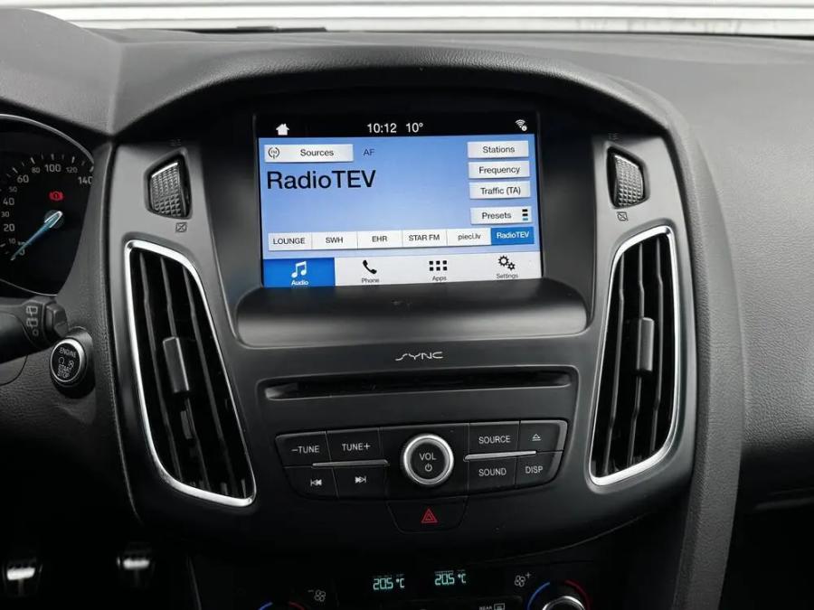 Blue Ford Focus 2017 in Riga, with an engine capacity of 1.00 L and mileage of 156 thousand km for 7900 €, photo 21 on AUTOMOTO.COM.LV