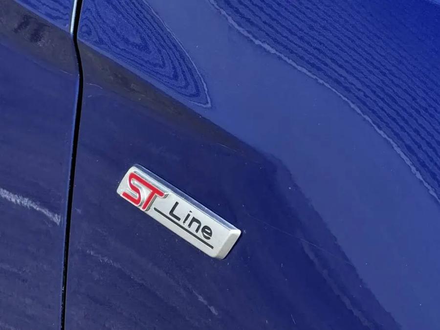 Blue Ford Focus 2017 in Riga, with an engine capacity of 1.00 L and mileage of 156 thousand km for 7900 €, photo 30 on AUTOMOTO.COM.LV