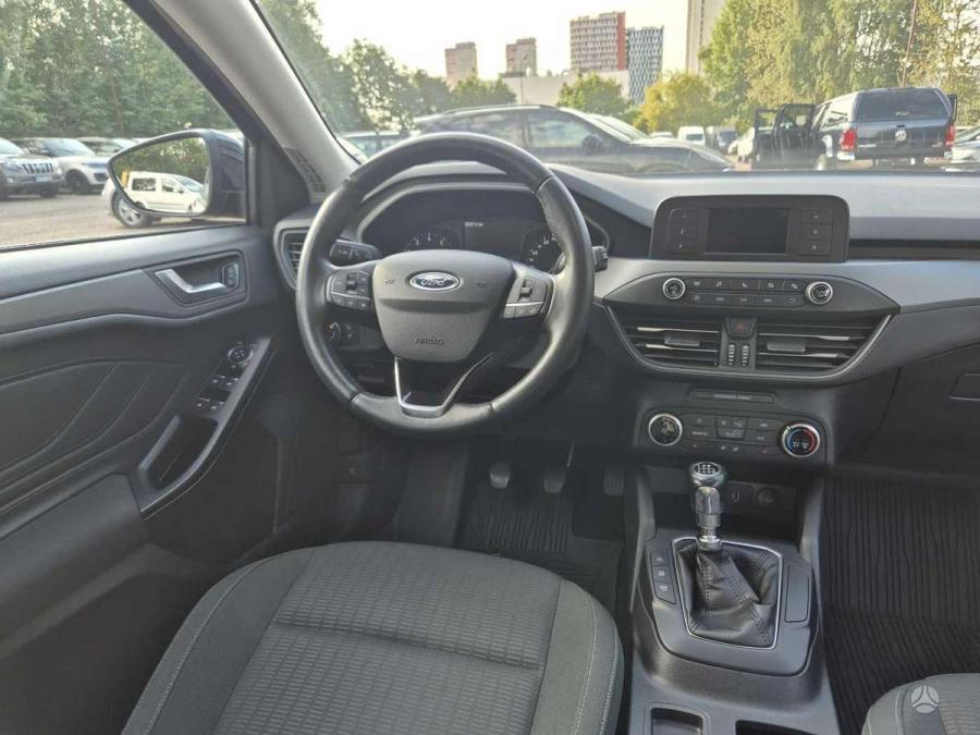 Blue Ford Focus 2019 in Vilnius, with an engine capacity of 1.00 L and mileage of 82 thousand km for 9900 €, photo 7 on AUTOMOTO.COM.LV