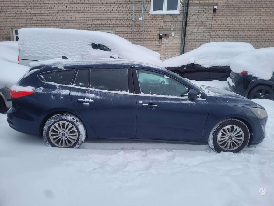 Blue Ford Focus 2019 in Telschi, with an engine capacity of 1.50 L and mileage of 130 thousand km for 5350 €, photo 4 on AUTOMOTO.COM.LV