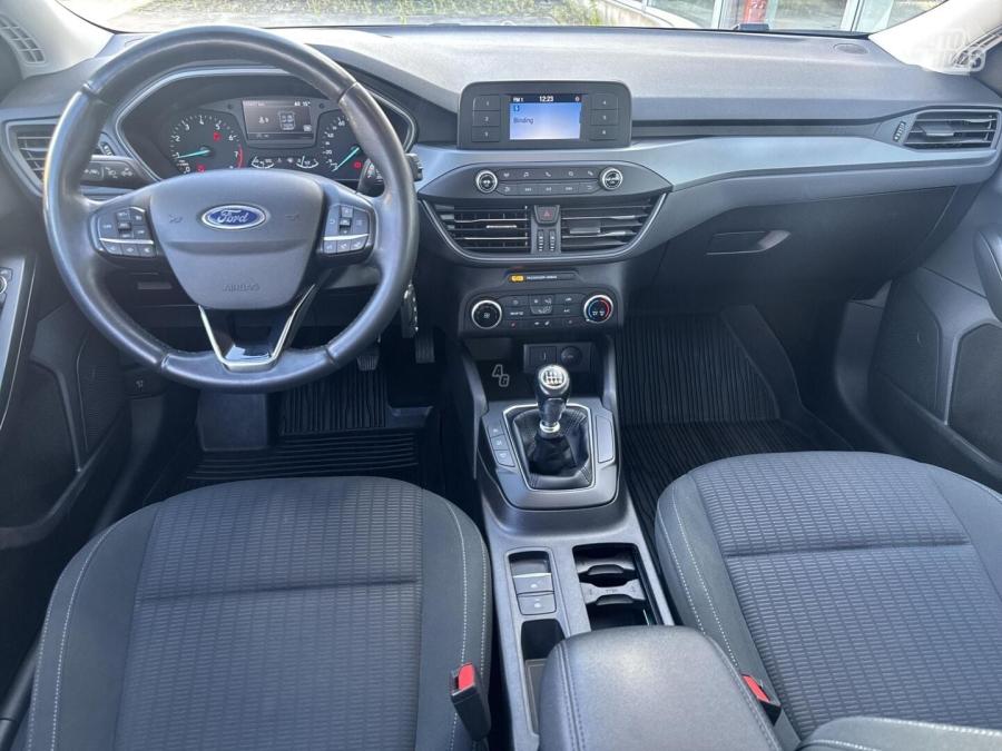 Blue Ford Focus 2019 in Vilnius, with an engine capacity of 1.00 L and mileage of 106 thousand km for 8600 €, photo 9 on AUTOMOTO.COM.LV