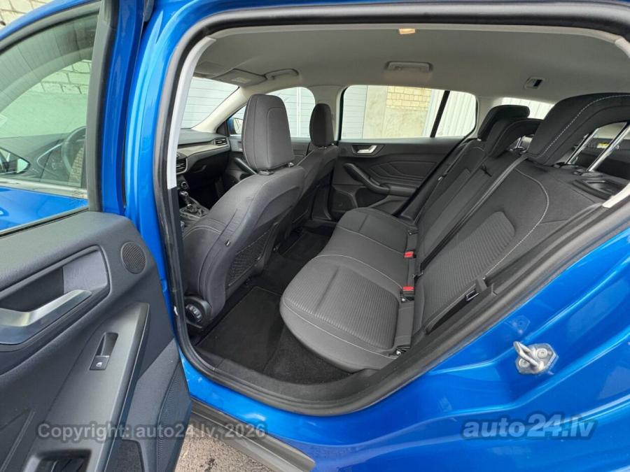 Blue Ford Focus 2019 in Paide, with an engine capacity of 1.50 L and mileage of 278 thousand km for 8900 €, photo 18 on AUTOMOTO.COM.LV