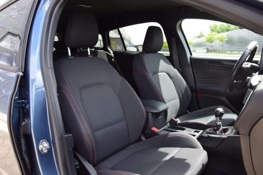 Zils Ford Focus 2019 Viļņa, ar dzinēja tilpumu 1.00 L un nobraukumu 256 tūkst. km par 6999 €, foto 18 vietnē AUTOMOTO.COM.LV