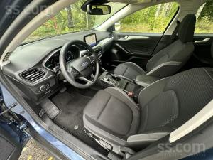 Blue Ford Focus 2019 in Tukums, with an engine capacity of 2.00 L and mileage of 218 thousand km for 8790 €, photo 10 on AUTOMOTO.COM.LV