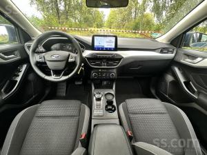 Blue Ford Focus 2019 in Tukums, with an engine capacity of 2.00 L and mileage of 218 thousand km for 8790 €, photo 12 on AUTOMOTO.COM.LV