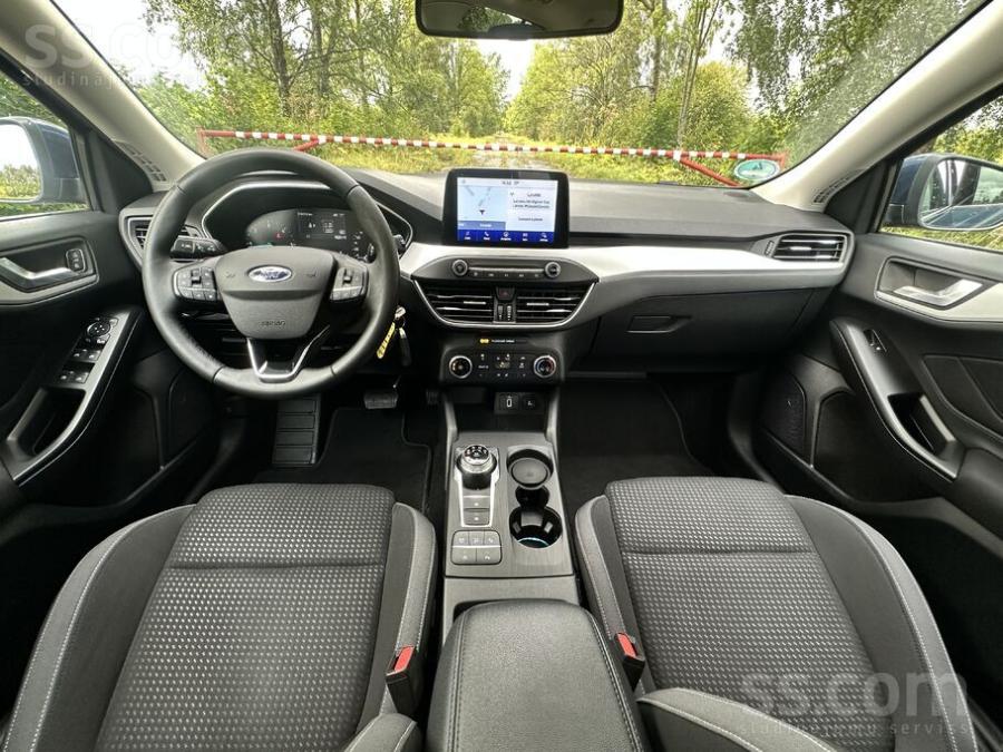 Blue Ford Focus 2019 in Tukums, with an engine capacity of 2.00 L and mileage of 218 thousand km for 8790 €, photo 12 on AUTOMOTO.COM.LV