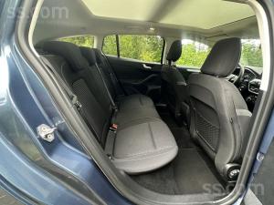 Blue Ford Focus 2019 in Tukums, with an engine capacity of 2.00 L and mileage of 218 thousand km for 8790 €, photo 13 on AUTOMOTO.COM.LV