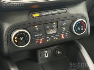 Blue Ford Focus 2019 in Tukums, with an engine capacity of 2.00 L and mileage of 218 thousand km for 8790 €, photo 20 on AUTOMOTO.COM.LV