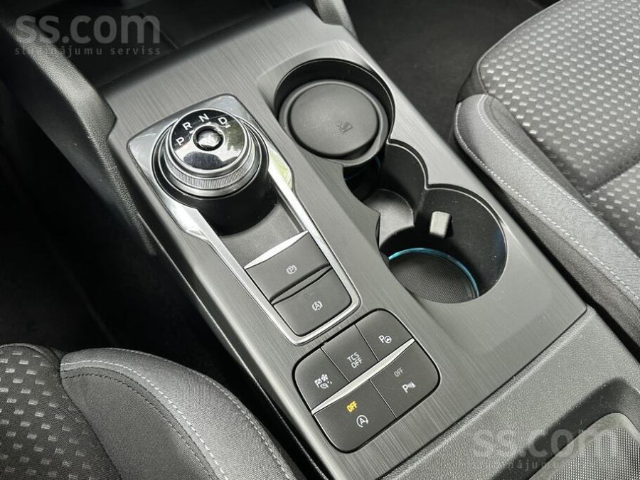 Blue Ford Focus 2019 in Tukums, with an engine capacity of 2.00 L and mileage of 218 thousand km for 8790 €, photo 21 on AUTOMOTO.COM.LV
