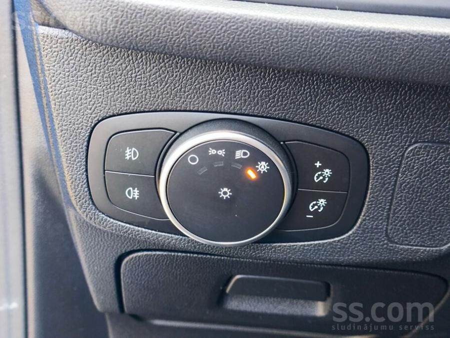 Zils Ford Focus 2019 Rīga, ar dzinēja tilpumu 1.50 L un nobraukumu 217 tūkst. km par 8990 €, foto 21 vietnē AUTOMOTO.COM.LV