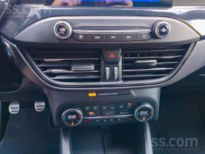Zils Ford Focus 2019 Rīga, ar dzinēja tilpumu 1.50 L un nobraukumu 217 tūkst. km par 8990 €, foto 24 vietnē AUTOMOTO.COM.LV