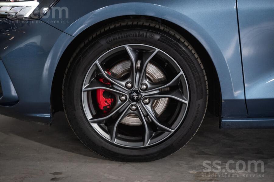 Blue Ford Focus 2019 in Riga, with an engine capacity of 1.50 L and mileage of 122 thousand km for 12990 €, photo 20 on AUTOMOTO.COM.LV