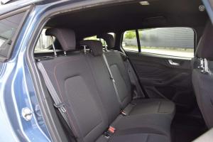 Blue Ford Focus 2019 in Vilnius, with an engine capacity of 1.00 L and mileage of 256 thousand km for 6950 €, photo 19 on AUTOMOTO.COM.LV