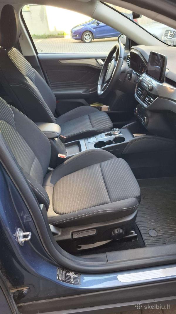 Zils Ford Focus 2019 Viļņa, ar dzinēja tilpumu 1.50 L un nobraukumu 185 tūkst. km par 9900 €, foto 9 vietnē AUTOMOTO.COM.LV