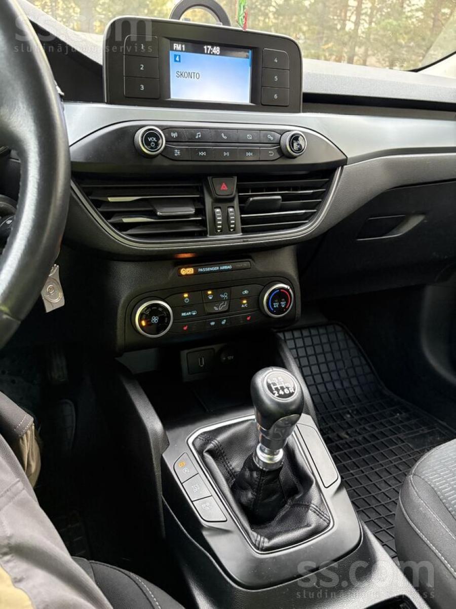 Zils Ford Focus 2019 Rīga, ar dzinēja tilpumu 1.00 L un nobraukumu 170 tūkst. km par 8490 €, foto 10 vietnē AUTOMOTO.COM.LV