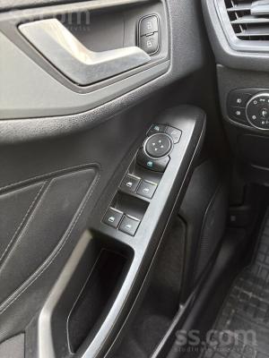Zils Ford Focus 2019 Rīga, ar dzinēja tilpumu 1.00 L un nobraukumu 170 tūkst. km par 8490 €, foto 12 vietnē AUTOMOTO.COM.LV