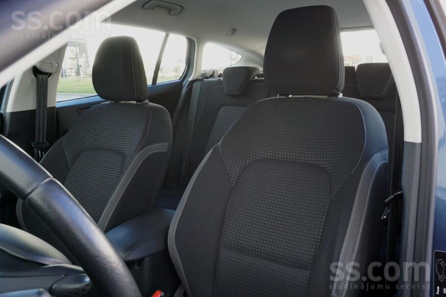 Zils Ford Focus 2020 Rīga, ar dzinēja tilpumu 1.50 L un nobraukumu 140 tūkst. km par 8900 €, foto 22 vietnē AUTOMOTO.COM.LV
