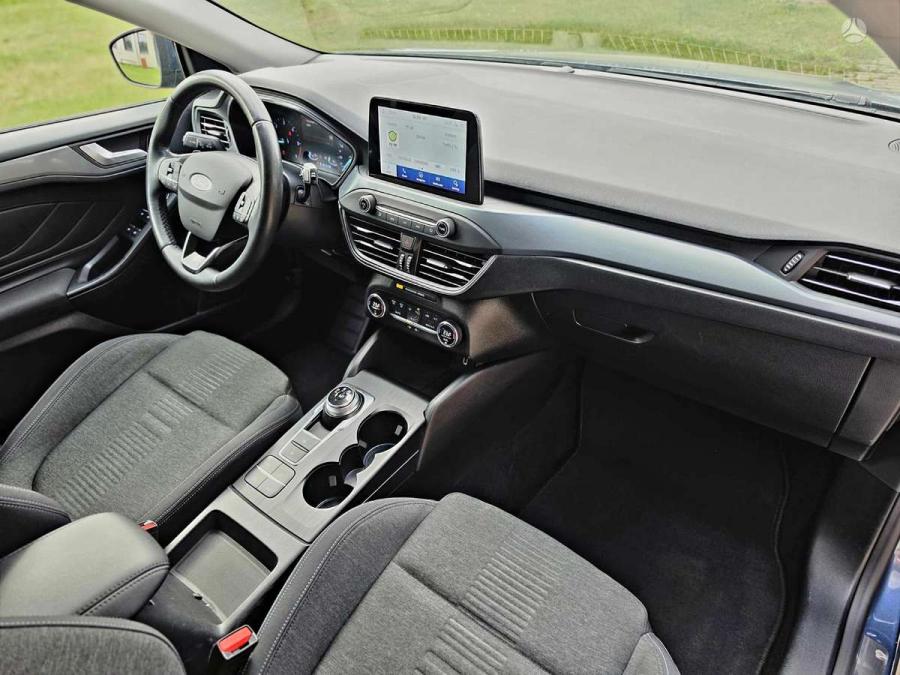 Blue Ford Focus 2020 in Taurage, with an engine capacity of 1.50 L and mileage of 205 thousand km for 7700 €, photo 25 on AUTOMOTO.COM.LV