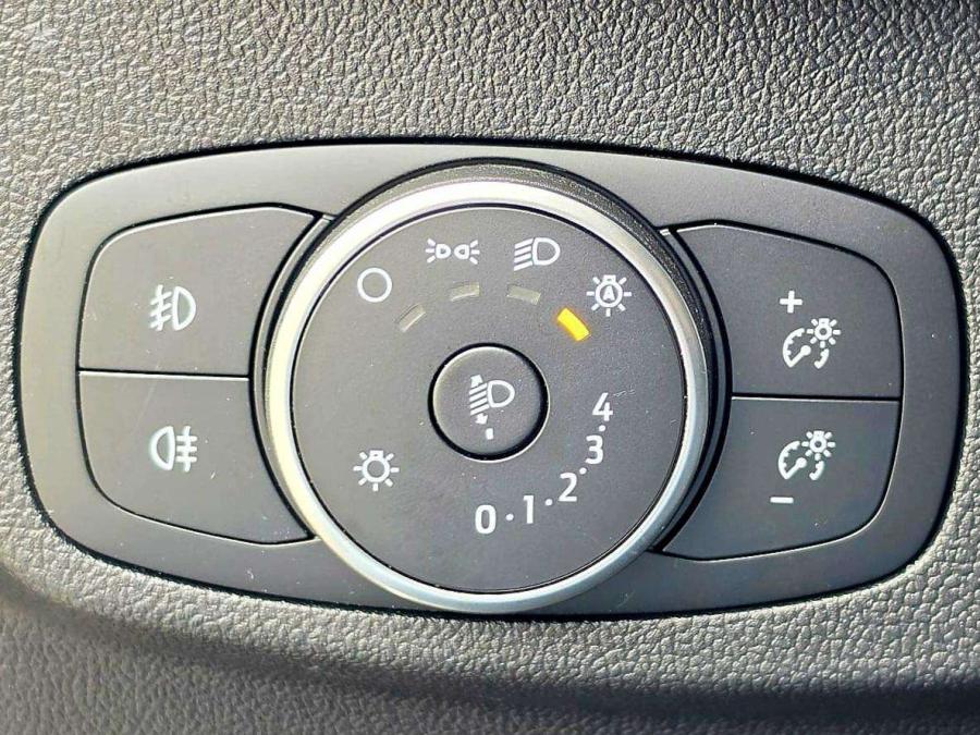Blue Ford Focus 2020 in Taurage, with an engine capacity of 1.50 L and mileage of 205 thousand km for 7700 €, photo 33 on AUTOMOTO.COM.LV