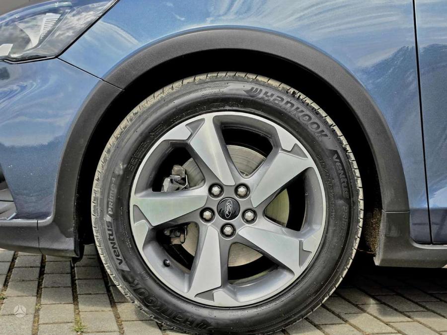 Blue Ford Focus 2020 in Taurage, with an engine capacity of 1.50 L and mileage of 205 thousand km for 7700 €, photo 38 on AUTOMOTO.COM.LV