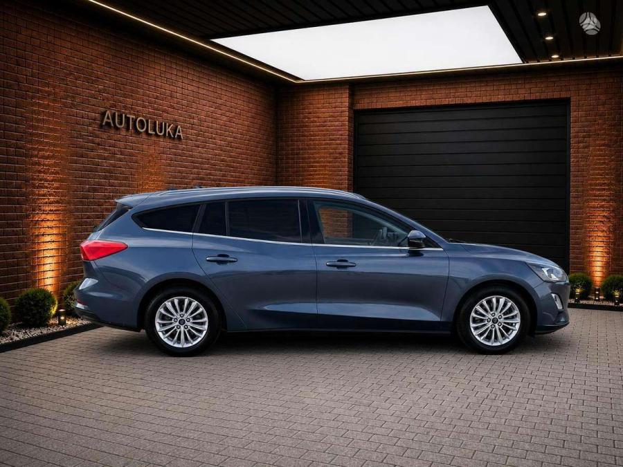 Blue Ford Focus 2020 in Marijampole, with an engine capacity of 1.50 L and mileage of 133 thousand km for 10406 €, photo 9 on AUTOMOTO.COM.LV