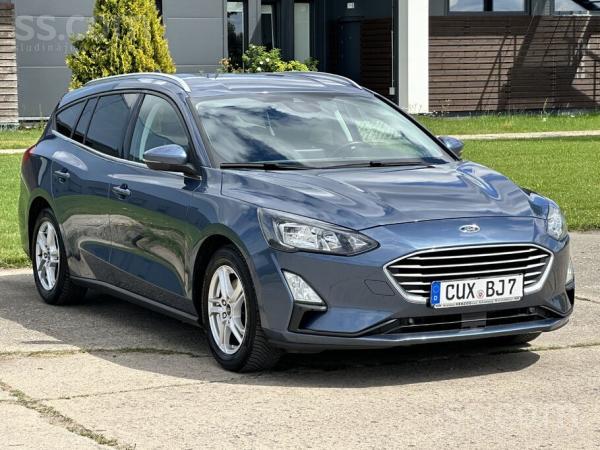 Zils Ford Focus 2020 Rīga, ar dzinēja tilpumu 1.00 L un nobraukumu 139 tūkst. km par 8399 €, foto 1 vietnē AUTOMOTO.COM.LV