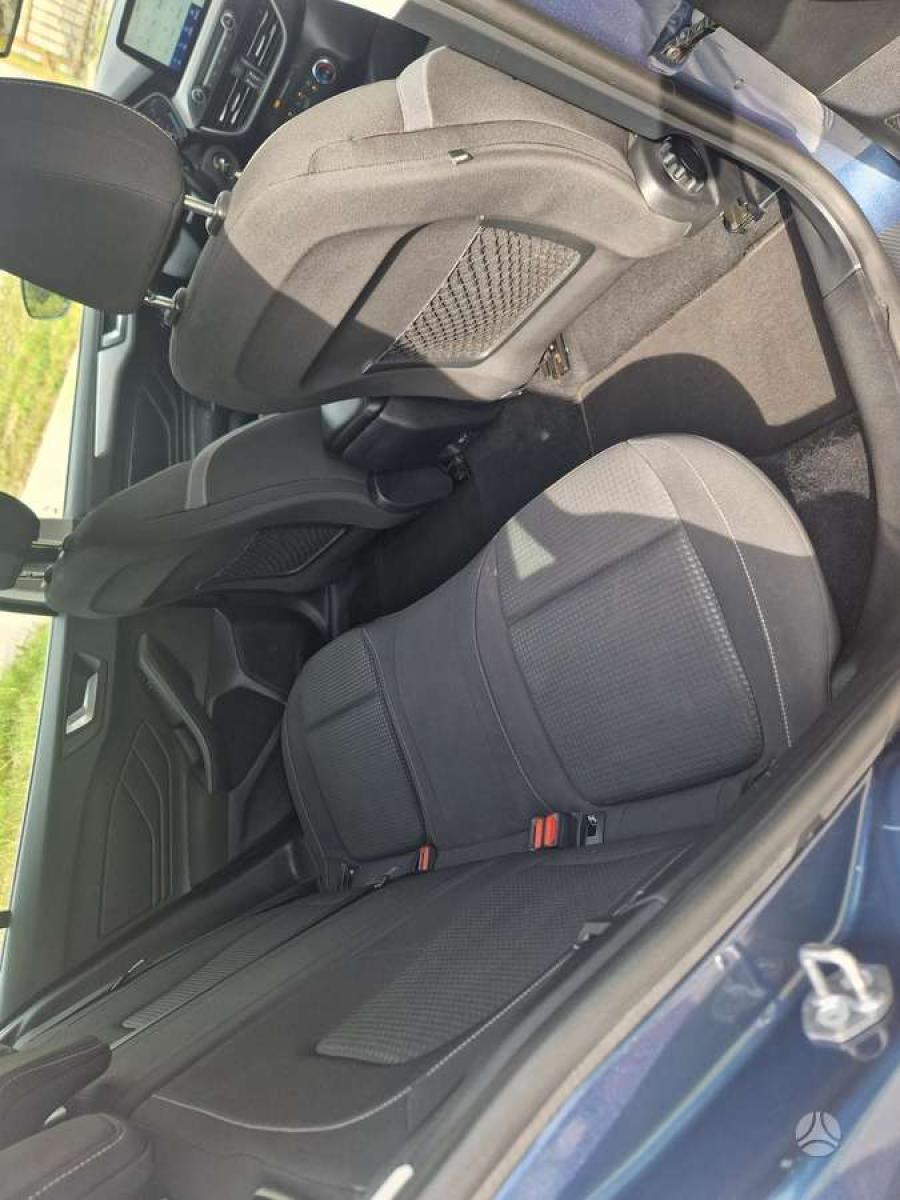 Zils Ford Focus 2021 Tauragė, ar dzinēja tilpumu 1.50 L un nobraukumu 243 tūkst. km par 7450 €, foto 12 vietnē AUTOMOTO.COM.LV
