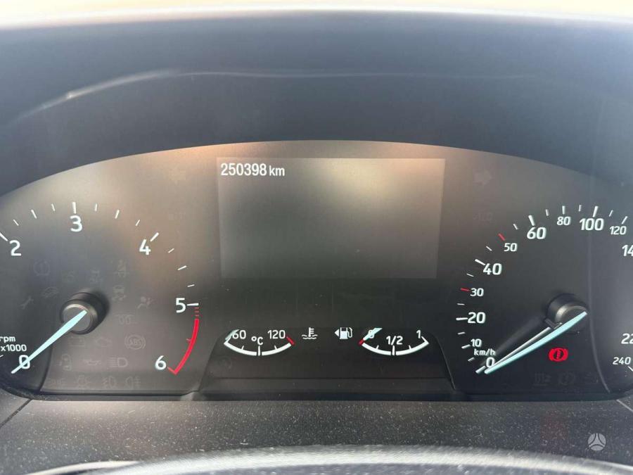 Zils Ford Focus 2021 Viļņa, ar dzinēja tilpumu 1.50 L un nobraukumu 250 tūkst. km par 6655 €, foto 13 vietnē AUTOMOTO.COM.LV