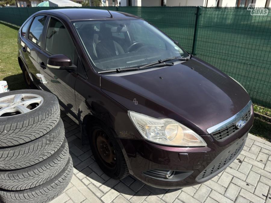 Brūns Ford Focus 2008 Viļņa, ar dzinēja tilpumu 1.60 L un nobraukumu 273 tūkst. km par 850 €, foto 3 vietnē AUTOMOTO.COM.LV
