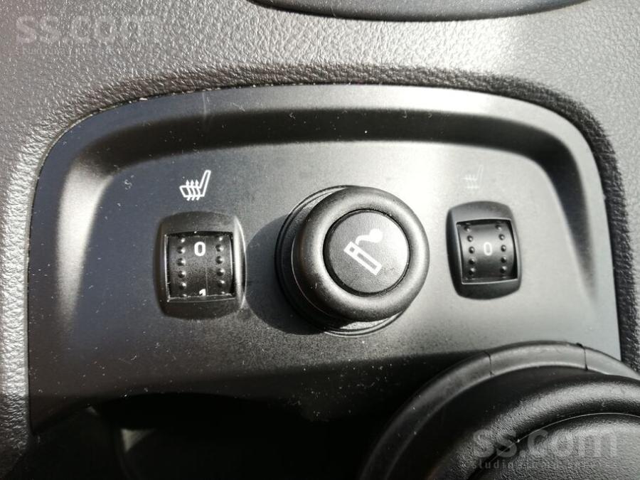 Brūns Ford Focus 2011 Saldus, ar dzinēja tilpumu 2.00 L un nobraukumu 199 tūkst. km par 5200 €, foto 12 vietnē AUTOMOTO.COM.LV