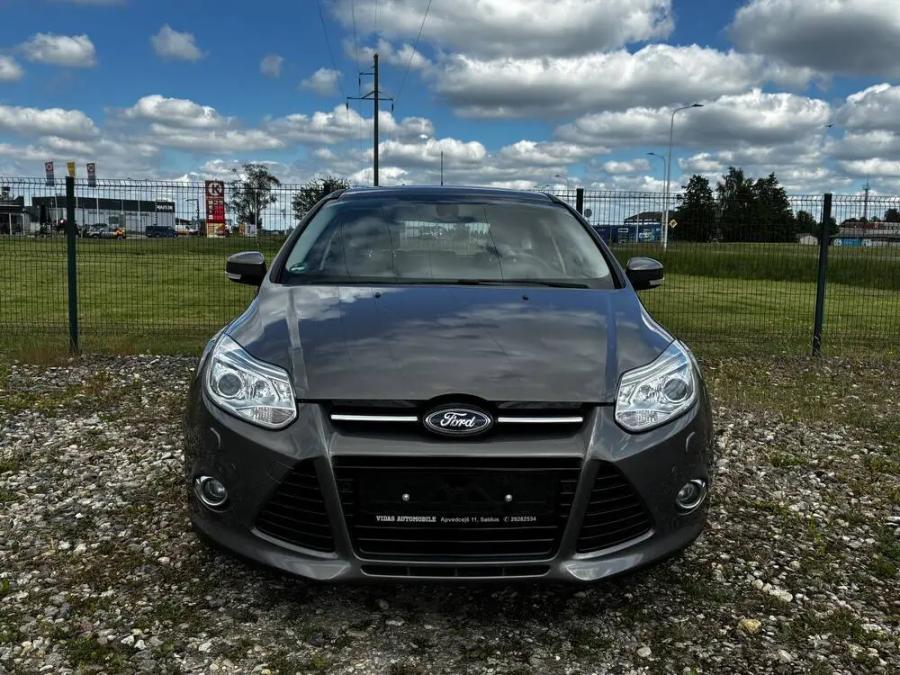 Brown Ford Focus 2011 in Saldus, with an engine capacity of 2.00 L and mileage of 199 thousand km for 5200 €, photo 6 on AUTOMOTO.COM.LV