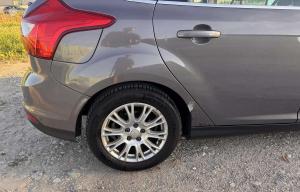 Brown Ford Focus 2011 in Vilnius, with an engine capacity of 1.56 L and mileage of 244 thousand km for 1800 €, photo 8 on AUTOMOTO.COM.LV
