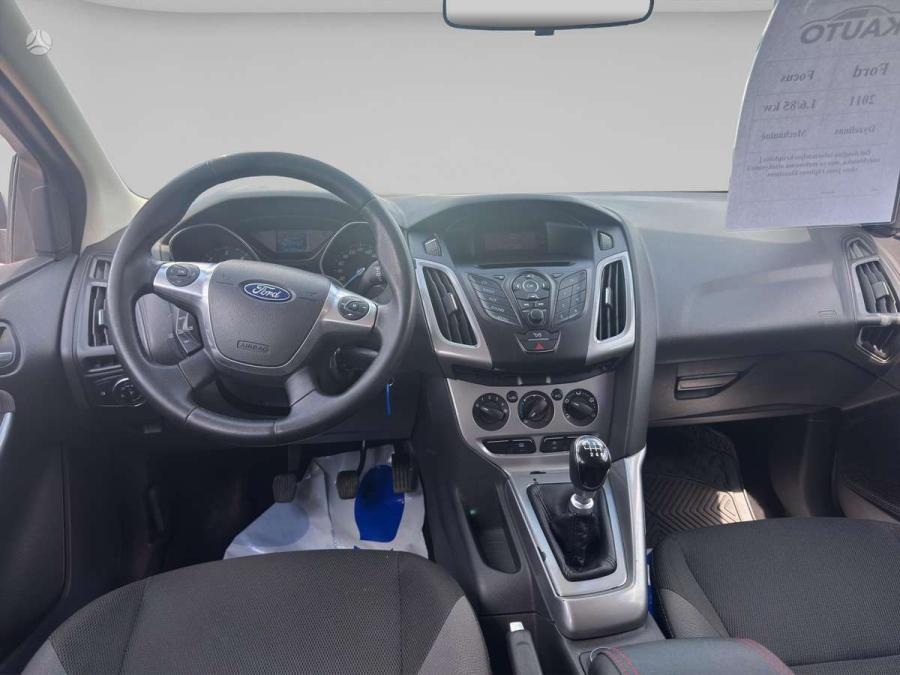 Brown Ford Focus 2011 in Kaunas, with an engine capacity of 1.60 L and mileage of 284 thousand km for 3990 €, photo 14 on AUTOMOTO.COM.LV