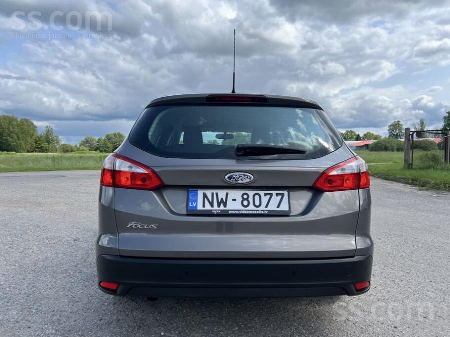 Brūns Ford Focus 2012 Cēsis, ar dzinēja tilpumu 1.60 L un nobraukumu 283 tūkst. km par 4300 €, foto 7 vietnē AUTOMOTO.COM.LV