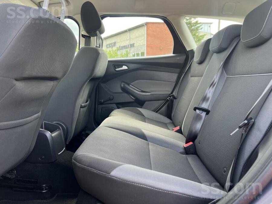 Brūns Ford Focus 2012 Cēsis, ar dzinēja tilpumu 1.60 L un nobraukumu 283 tūkst. km par 4300 €, foto 13 vietnē AUTOMOTO.COM.LV