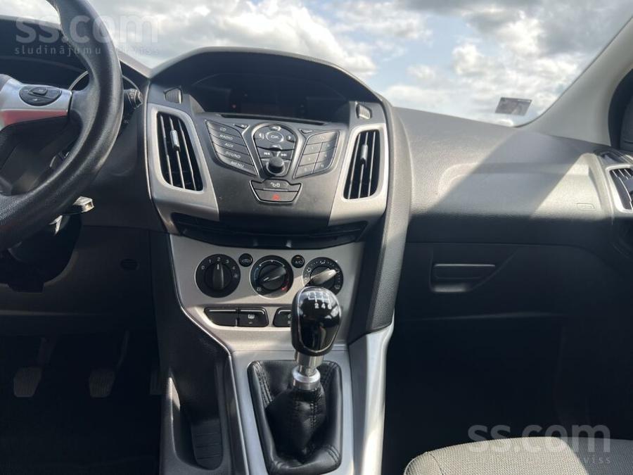 Brūns Ford Focus 2012 Cēsis, ar dzinēja tilpumu 1.60 L un nobraukumu 283 tūkst. km par 4300 €, foto 22 vietnē AUTOMOTO.COM.LV