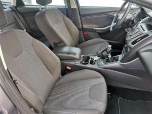 Brūns Ford Focus 2013 Kauņa, ar dzinēja tilpumu 1.00 L un nobraukumu 180 tūkst. km par 3250 €, foto 13 vietnē AUTOMOTO.COM.LV