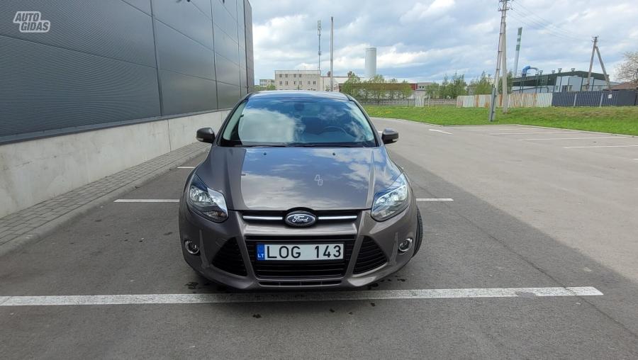 Brown Ford Focus 2013 in Telschi, with an engine capacity of 1.00 L and mileage of 120 thousand km for 2850 €, photo 14 on AUTOMOTO.COM.LV