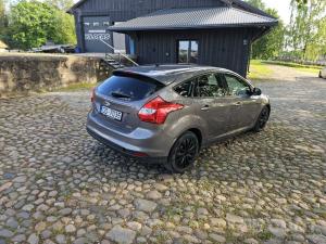 Brūns Ford Focus 2013 Cēsis, ar dzinēja tilpumu 1.60 L un nobraukumu 299 tūkst. km par 4300 €, foto  vietnē AUTOMOTO.COM.LV
