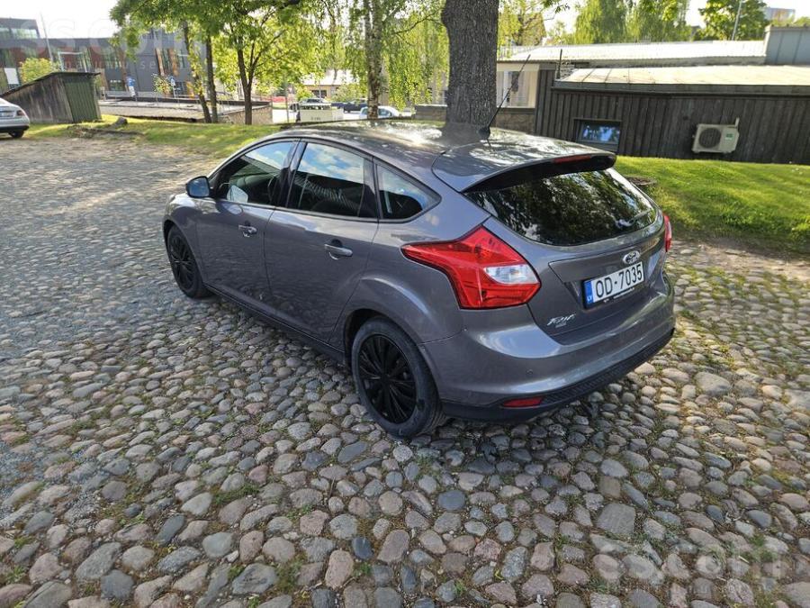Brown Ford Focus 2013 in Cesis, with an engine capacity of 1.60 L and mileage of 299 thousand km for 4300 €, photo 3 on AUTOMOTO.COM.LV