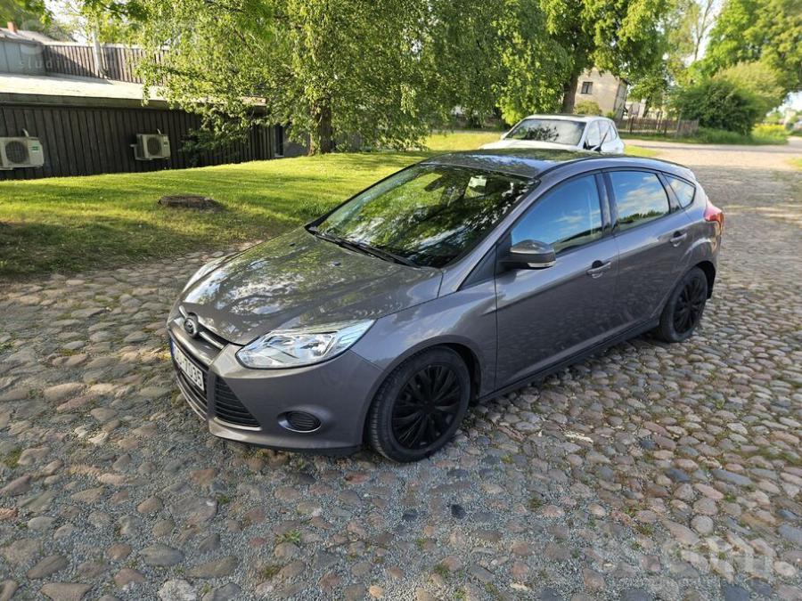 Brown Ford Focus 2013 in Cesis, with an engine capacity of 1.60 L and mileage of 299 thousand km for 4300 €, photo 4 on AUTOMOTO.COM.LV